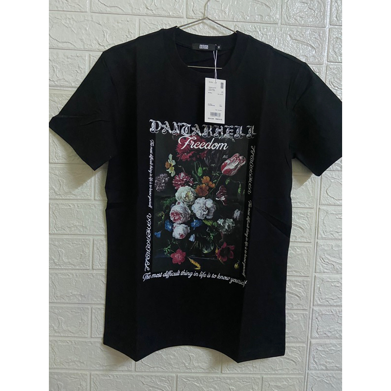 Woman’s t-shirt Vancarhell Freedom by Uniqlo เสื้อยืด | Shopee Thailand