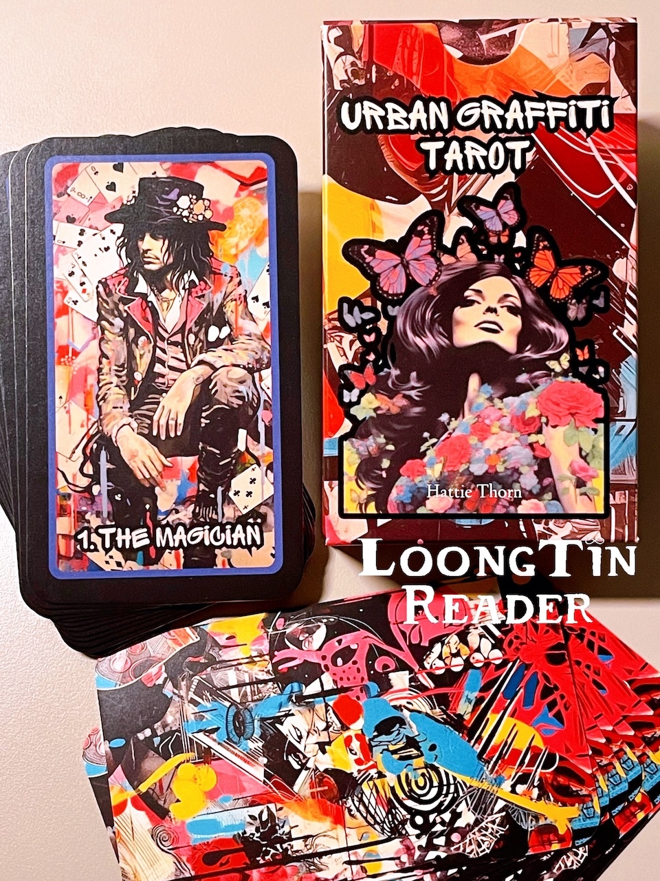 Urban Graffiti Tarot by Hattie Thorn โปรดอ่านข้อมูลก่อนสั่ง ไพ่ทาโรต์ ...