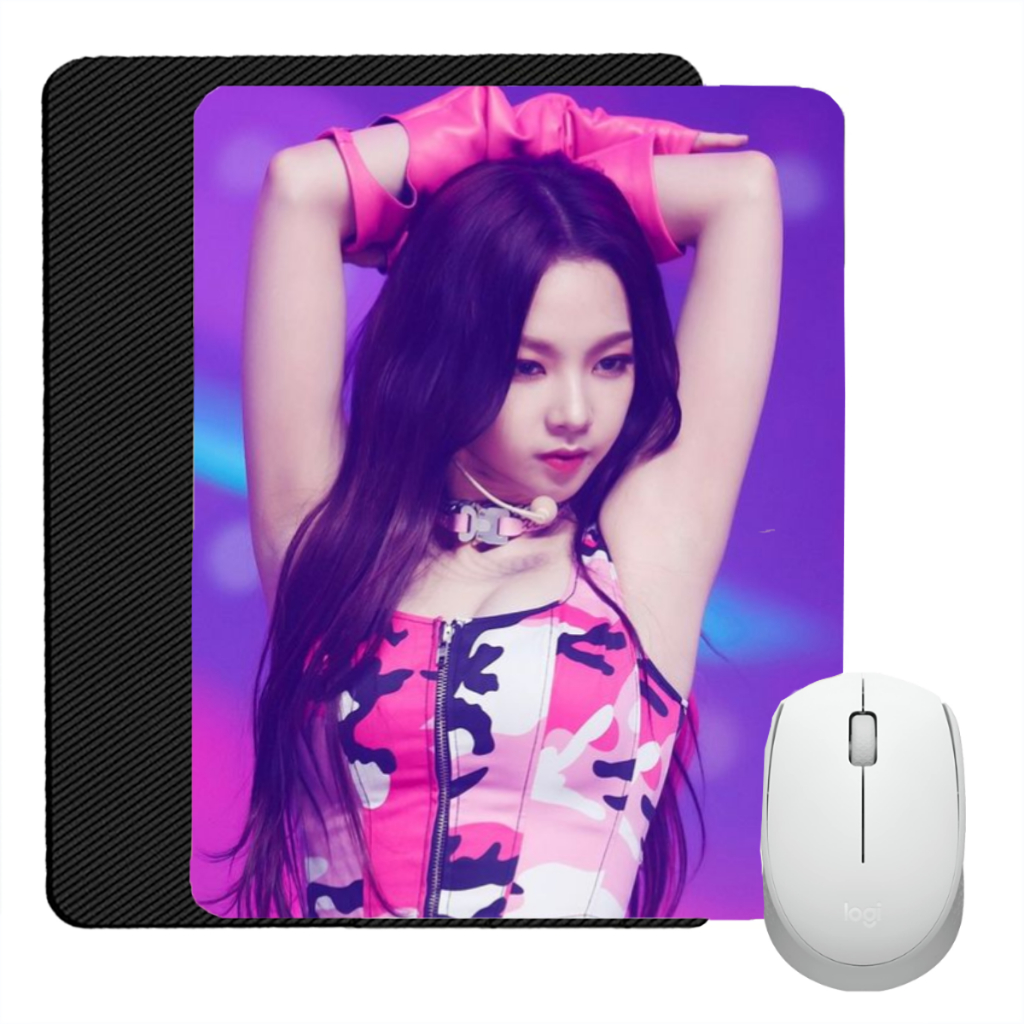 แผ่นรองเมาส์ Mouse Pad พิมพ์ลาย นักร้องเกาหลี คารีน่า Karina Aespa ...