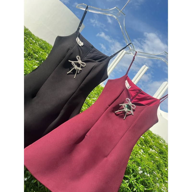 Mikew Dress ชุดเดรสแต่งเข็มกลัด เดรสสั้น | Shopee Thailand