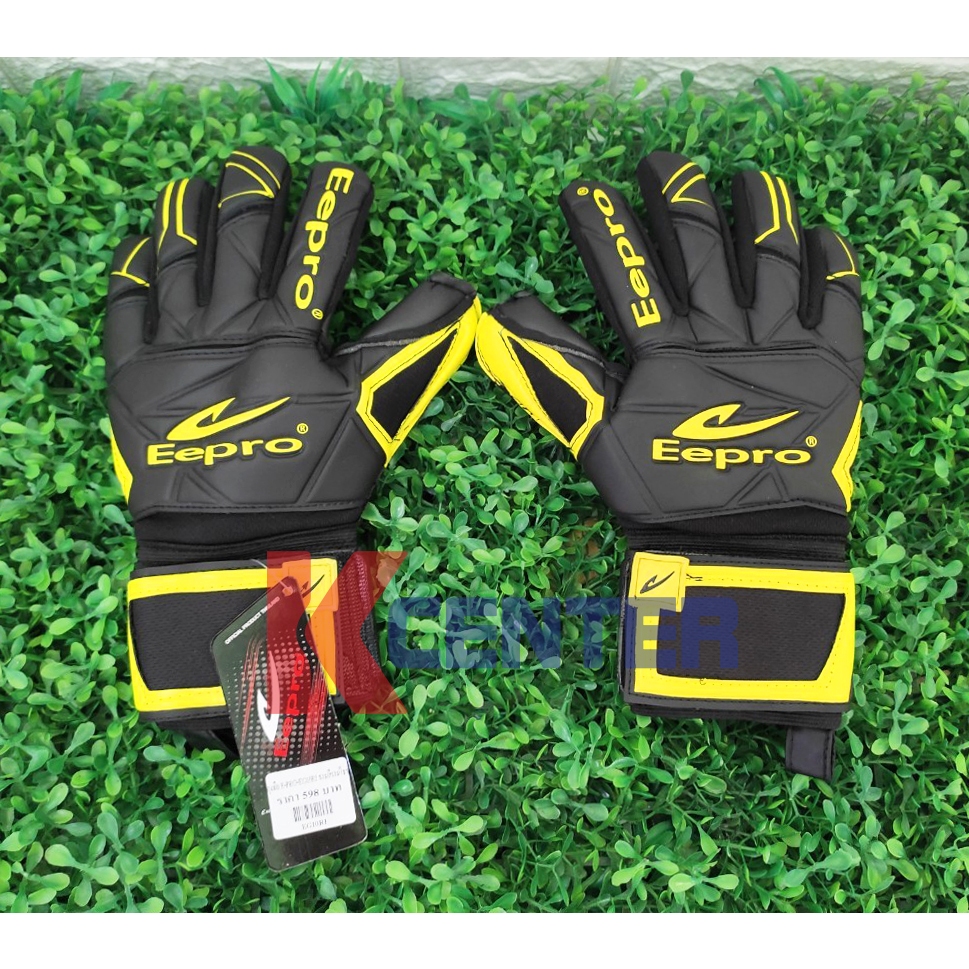 Eepro ถุงมือผู้รักษาประตู รุ่น DMAX (EG10R1) เซฟนิ้ว : 5 นิ้ว (ถอดไม่ได้) | Shopee Thailand