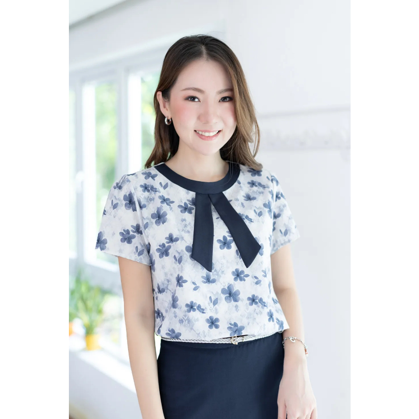 Narinari : NT2469 Center Accent Print Blouse | Shopee Thailand