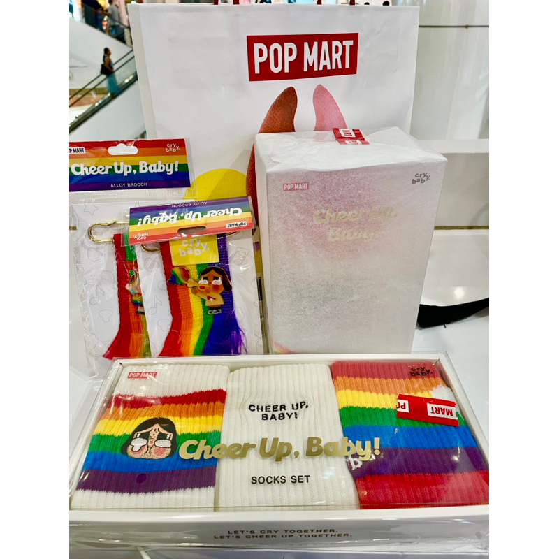 POPMART Crybaby cheer up baby alloy brooch เข็มกลัด มี 2 แบบพร้อมส่ง ...