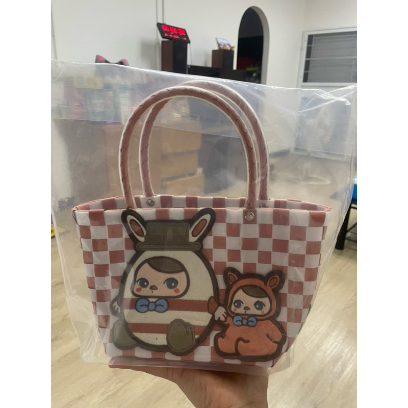 สินค้าพร้อมส่ง กระเป๋า Pucky Woven Basket สินค้าแท้จาก Popmart | Shopee ...