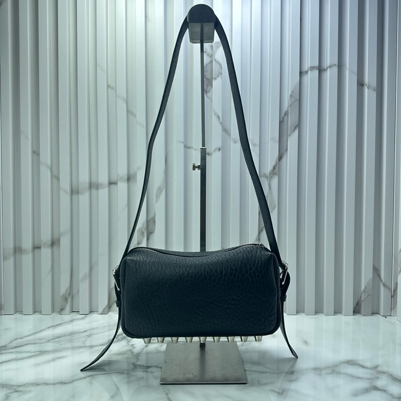 เทียบแท้ ออริ ขอพร้อมโอนครับ ลดขาดทุน2490ใบเดียว ic Size : 9” | Shopee ...