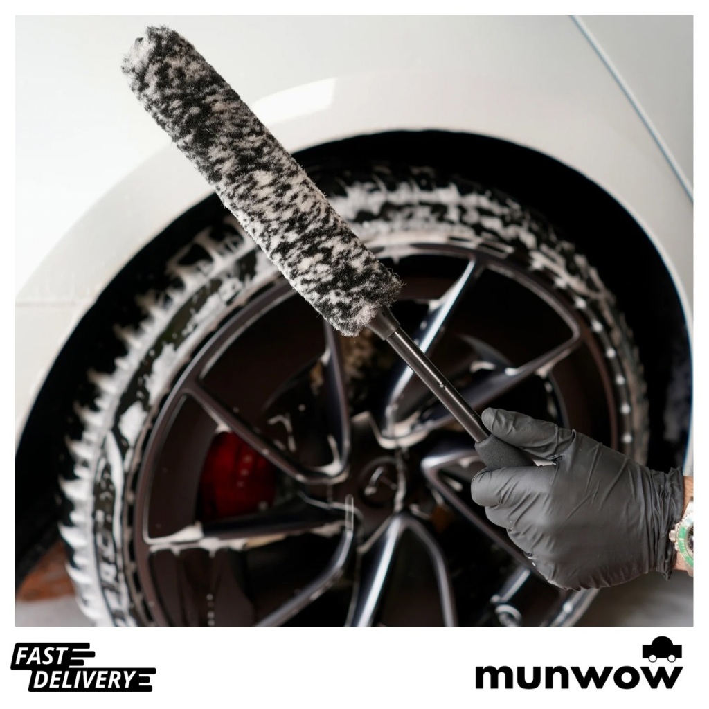 Munwow Wheel Stick (แปรงทำความสะอาดล้อรถยนต์ เข้าถึงได้ทุกซอกลึก) | Shopee Thailand