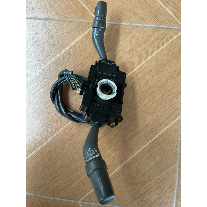 สวิทซ์ยกเลี้ยว,สวิทซ์เปิดไฟหน้า Isuzu D-Max03 ปลั้กสาย รุ่นมีเปิดไฟตัด ...