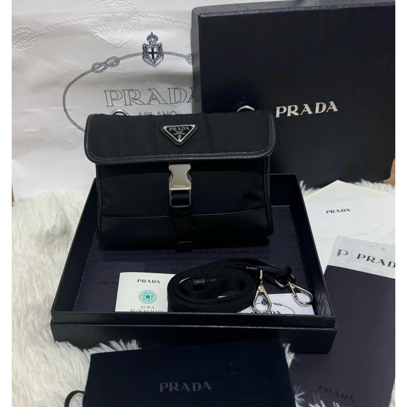 Prada Phone bag Y.22 | Shopee Thailand