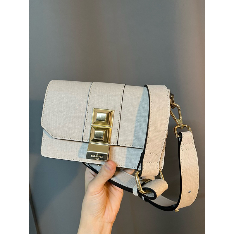 atreasurebox flat ivory | Shopee Thailand