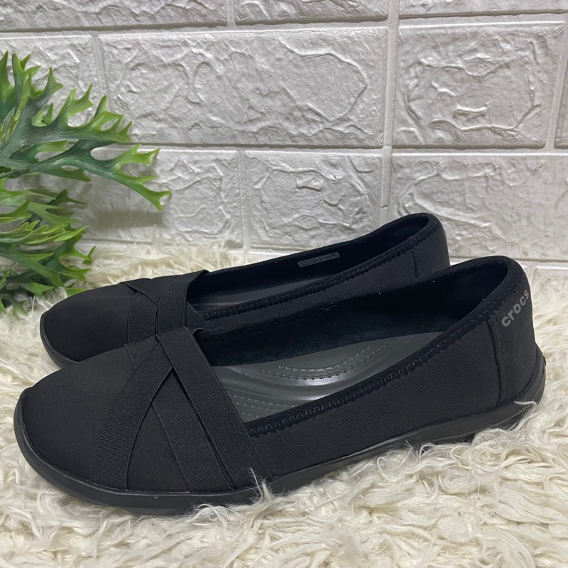 รองเท้าคัขชู CROCS แท้ Size W7 (37-38) ยาว 23.5-23.9 cm ราคา 690 บาท ...