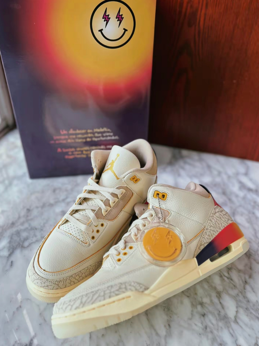 Nike Air Jordan 3 Retro Sp J Balvin Medellín Sunset（ของแท้ 100