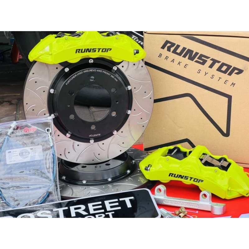 ชุดปั้มหน้า Runstop R8 6POT พร้อมจานขยายสองชิ้น สูตรไฮคาร์บอนพลัส 355 มม.ตรงรุ่น REVO ยกสูง ...