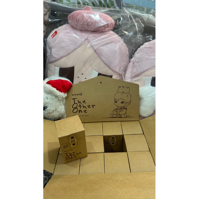 POPMART Hirono First Version(V.1) | Shopee Thailand