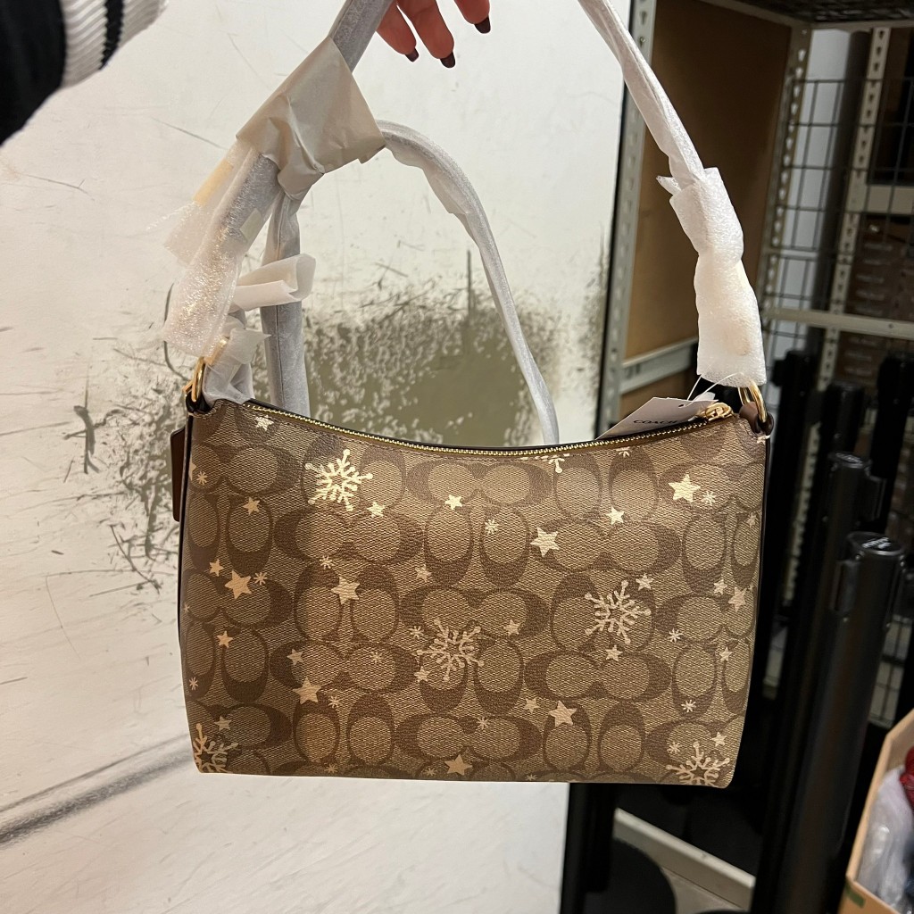 ของแท้100%พร้อมส่งที่ไทย Coach Clara Shoulder Bag In Signature Canvas ...