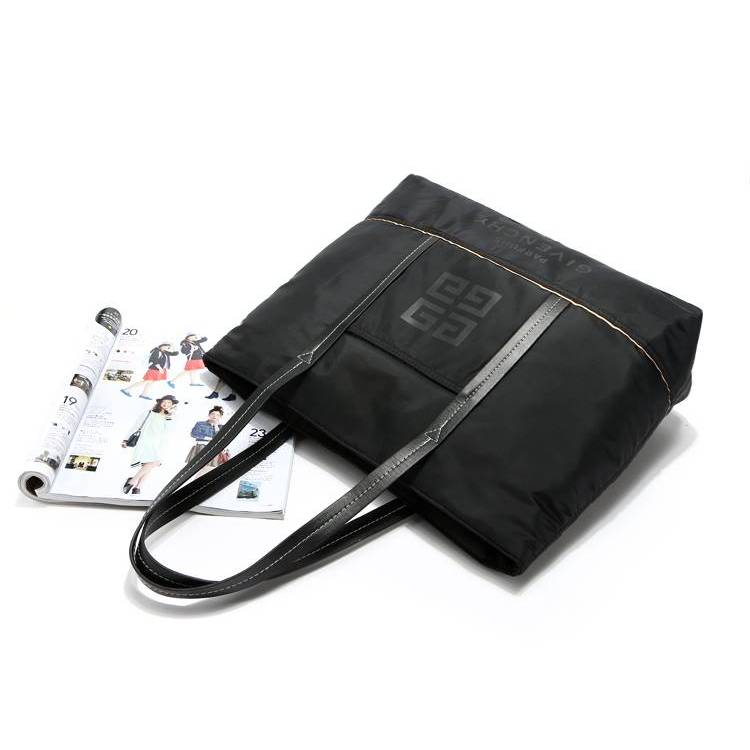 กระเป๋า GV Parfums Nylon Tote Bag Counter VIP Gift แท้!! สินค้ามีพร้อม ...