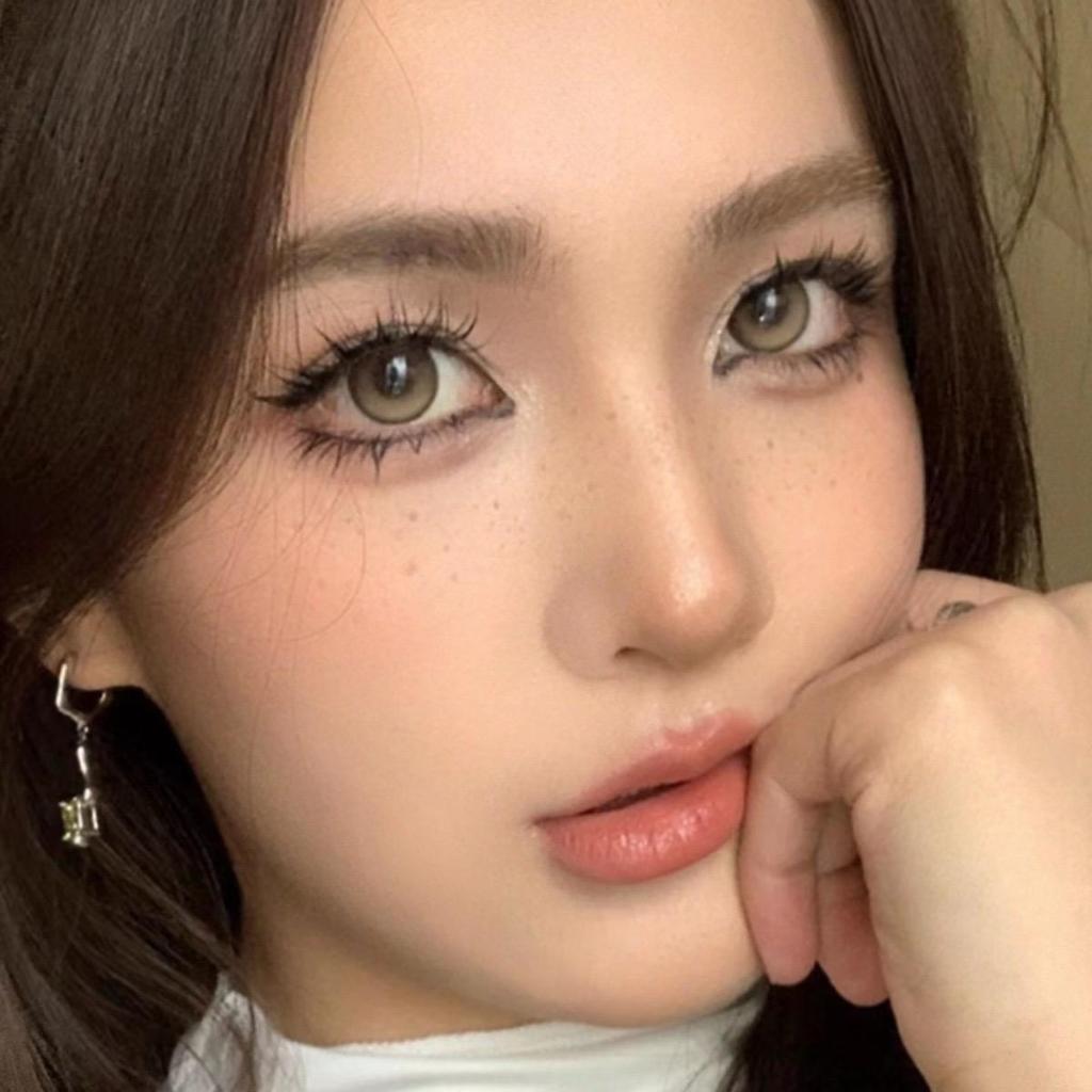 สีLemon brown รายปี รุ่นSoftlens (วัสดุMPCสำหรับคนตาแห้ง)ค่าอมน้ำ48% ...