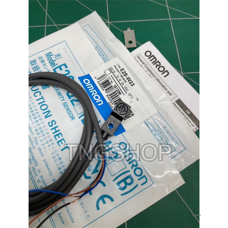 Omron E2S-W23 PROXIMITY SENSOR ไฟ 12-24VDC 1M (ของใหม่) ระยะ2.5mm 3สาย ชนิด NPN-NO | Shopee Thailand