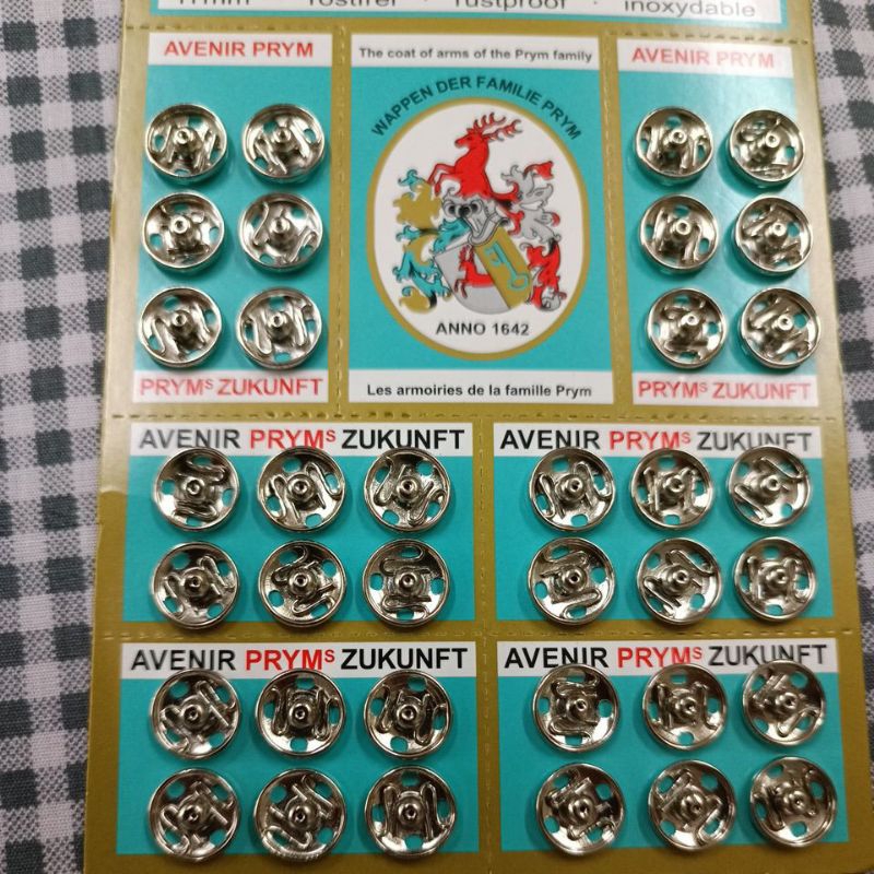 กระดุมแป๊ะ หลายขนาด ของ555, Prym, Koh i noor | Shopee Thailand