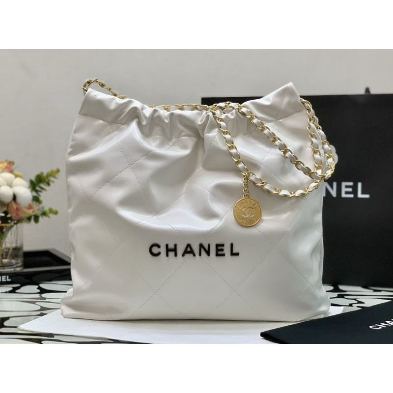 Chanel 22 bag white medium with black logo | Shopee Thailand