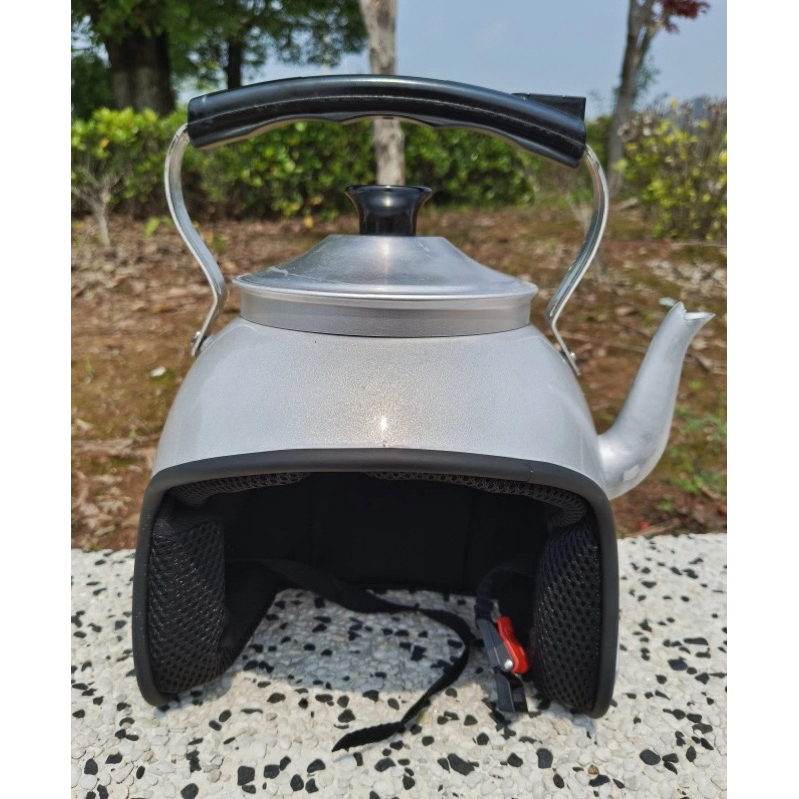 Rice cooker helmet, Tik Tok video helmet, gas bottle, gas tank, kettle ...