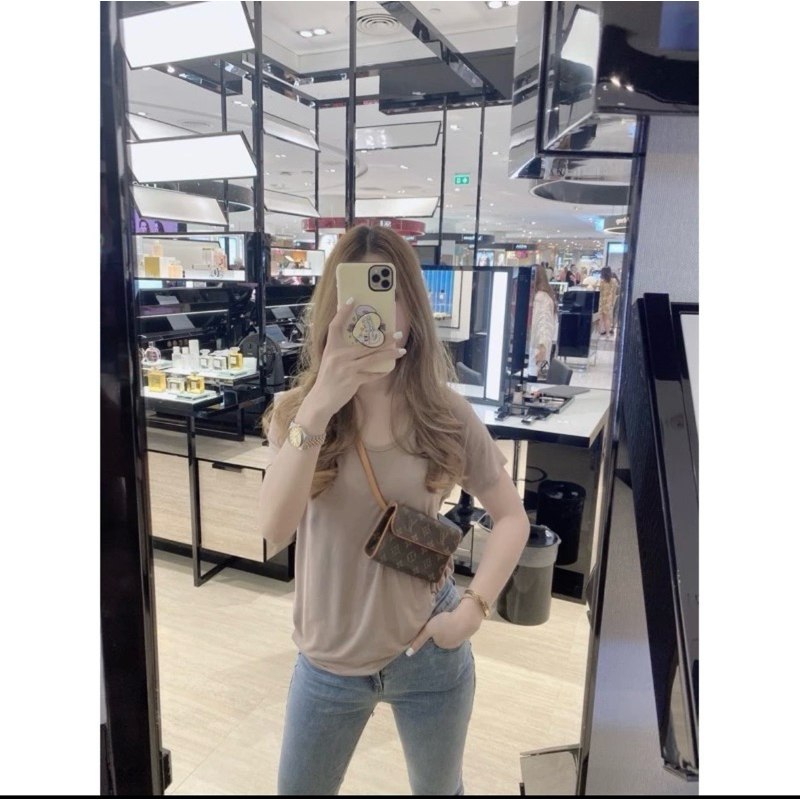 มือ2 เสื้อยืดคอยู สีนู้ด งานป้าย TOPSHOP | Shopee Thailand