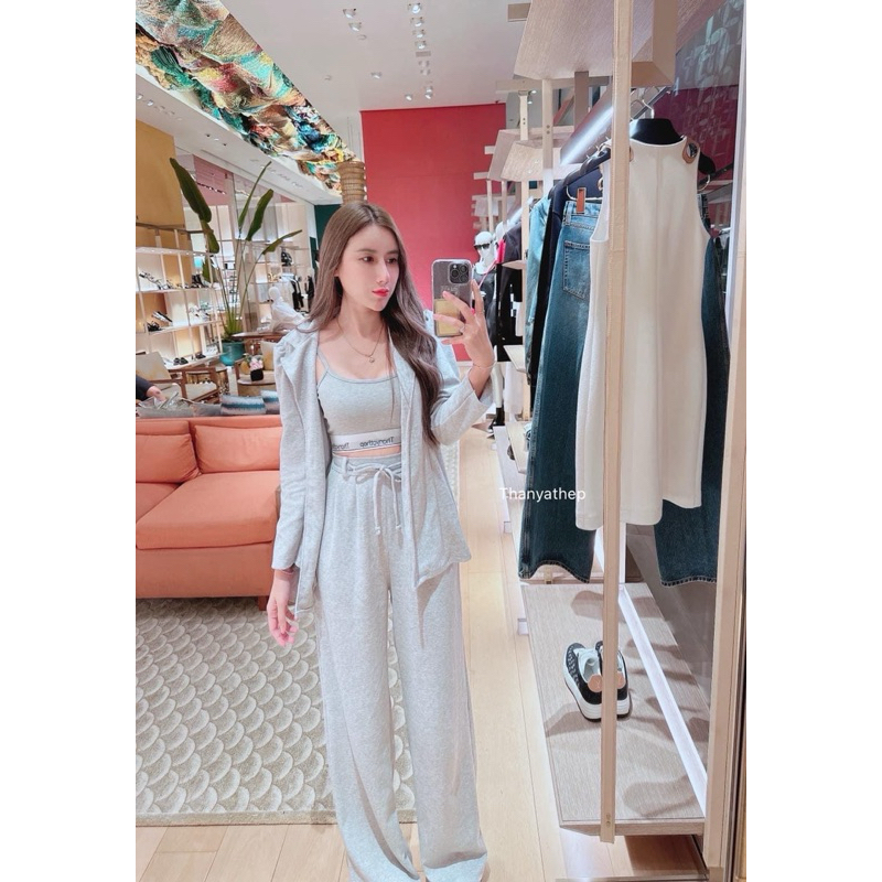 Phapassz - เซท3ชิ้น เบลเซอร์โอเวอร์ไซส์ สไตล์เกาหลีแมทส์กับสายเดี่ยว กางเกงคาโก้ Thanyathep ...