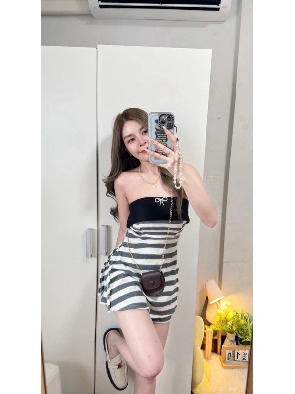 Roseshop เซต 2 ชิ้นเกาะอกลายริ้ว กางเกงขาสั้น ทรงสวย ติดเข็มกลัดเพชร น้องโบว์ ฮิตสุดด | Shopee ...