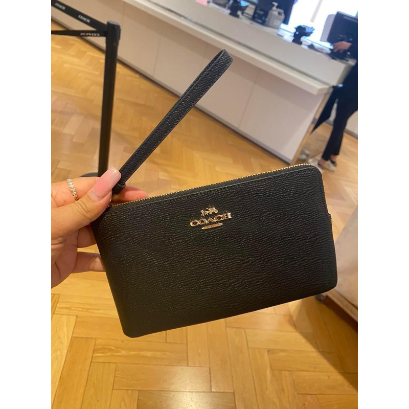 COACH Large Corner Zip Wristlet In Signature Canvas Style (1 Zip L ...