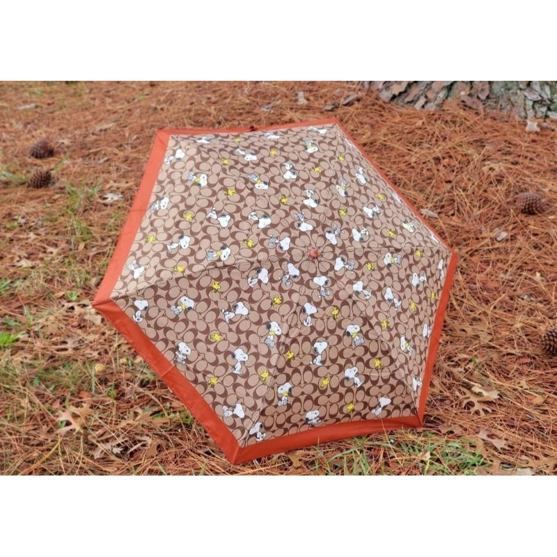 รอบถูกที่สุด Coach mini umbella snoopy ร่ม CF361 | Shopee Thailand