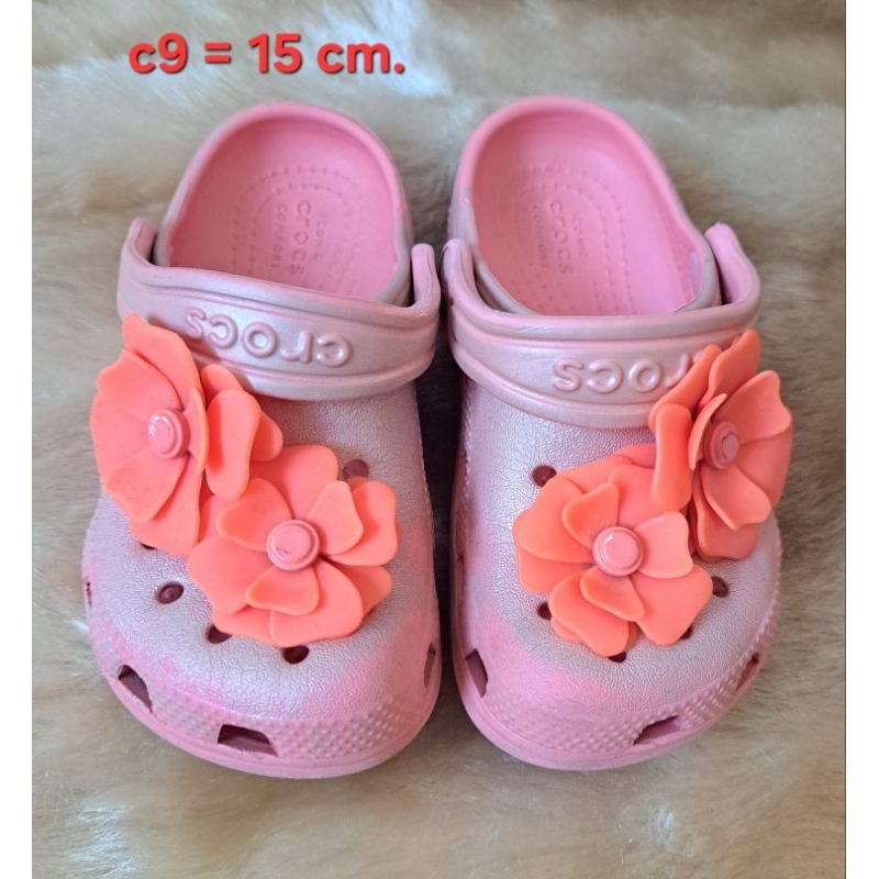 crocs c9 15cm. สภาพดีพื้นดี | Shopee Thailand