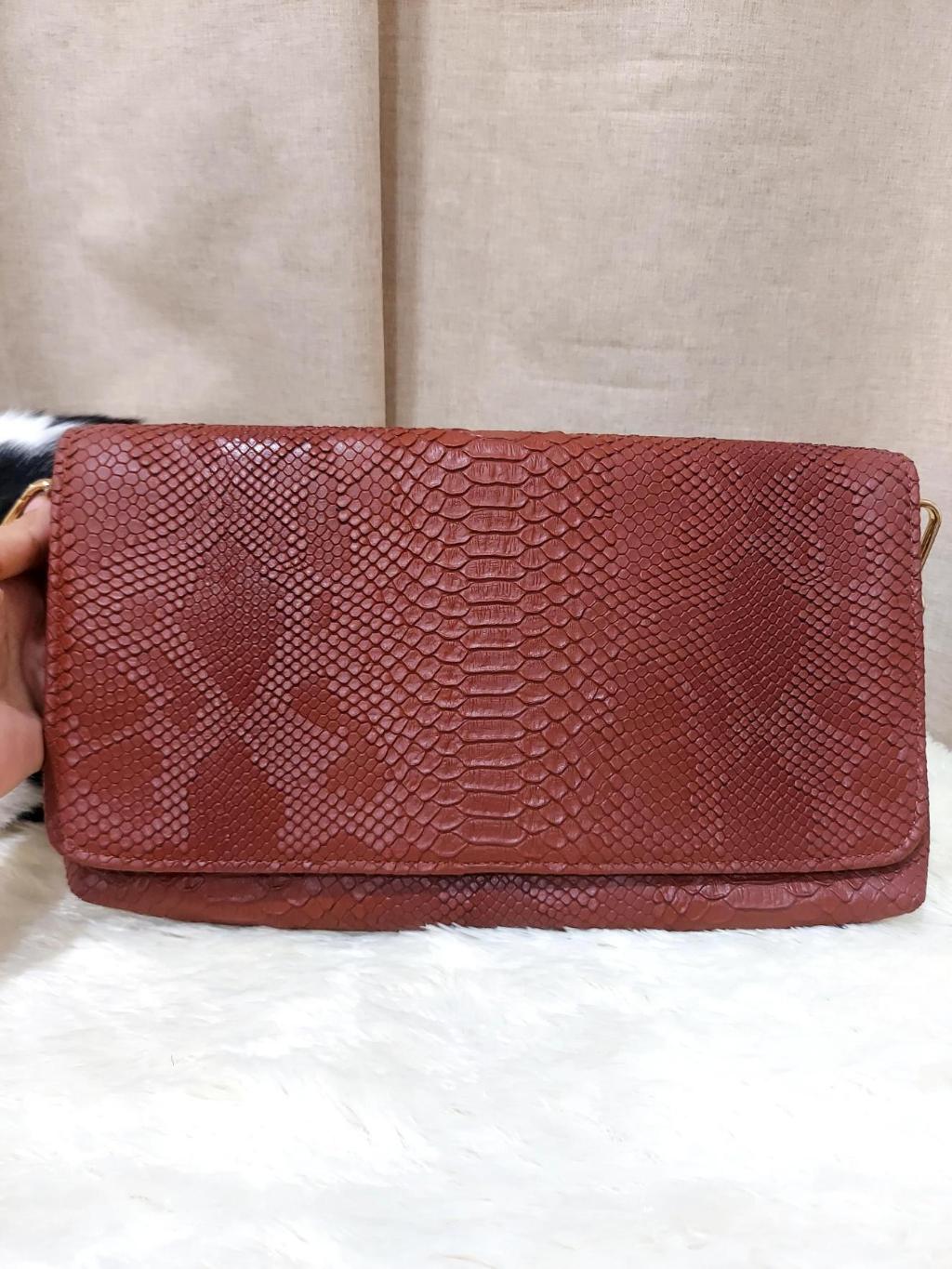 2ME Handbag กระเป๋ามือสอง หนังพิมพ์ลายงู ทรงคลัช ขนาด 12 นิ้ว | Shopee ...