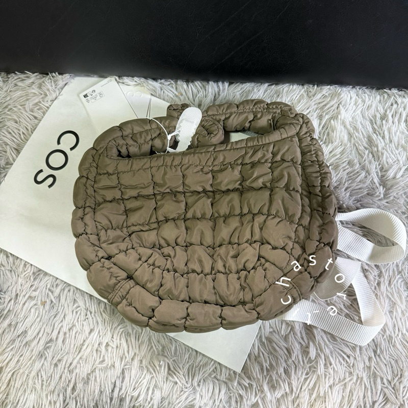 (พร้อมส่ง) กระเป๋า Cos Quilted Mini Bag สี Black/Off white/Sakura Pink ...