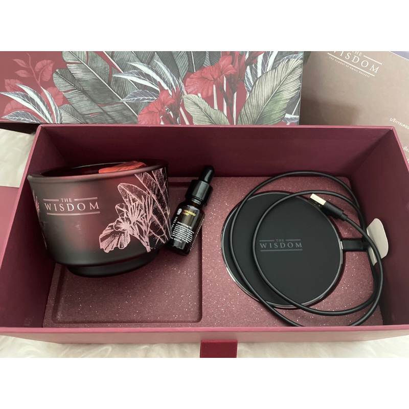 Luxury wisdom gift exclusive by Banyan tree ชุดเครื่องหอมแก้วหินคริสตัลอโรมา แท่นชาร์ตมือถือไร้ ...