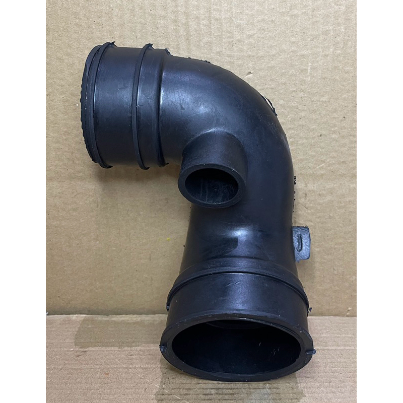 ท่ออากาศ-เข้าเทอร์โบ TOYOTA TIGER D4D 2KD 2500 (17882-30040) | Shopee ...