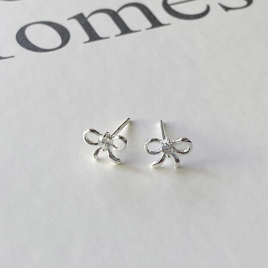 annita.silver -Tiny ribbon with cz //ต่างหูโบว์ประดับพลอยcz เงินแท้925 nickel free เหมาะกับคนแพ้ ...