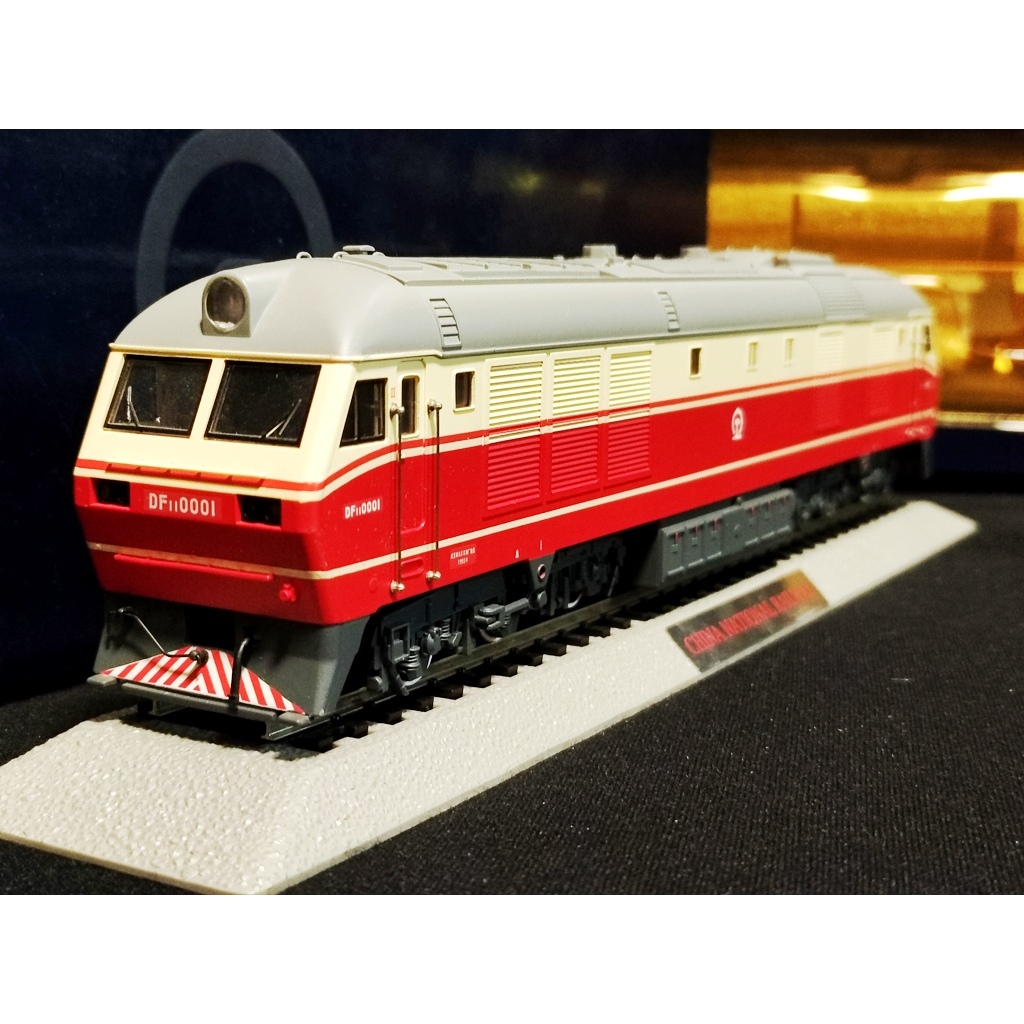 โมเดลรถไฟ HO สเกล หัวรถจักร หัวลาก จีน China Railways DF11 red ...