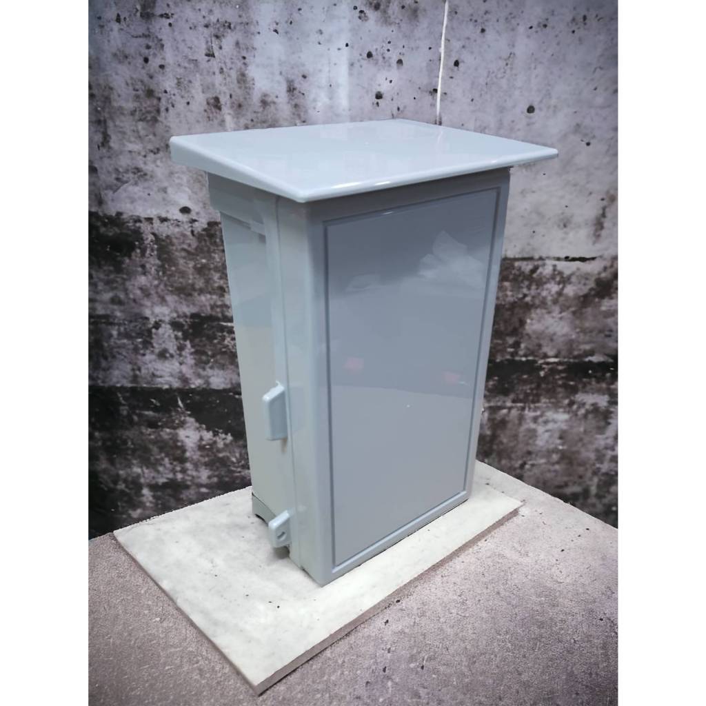 Ritto ตู้ไฟแบบพลาสติก EUR1 ขนาด 180x320x130 มม. วัสดุABSไม่ลามไฟ ทนการ ...