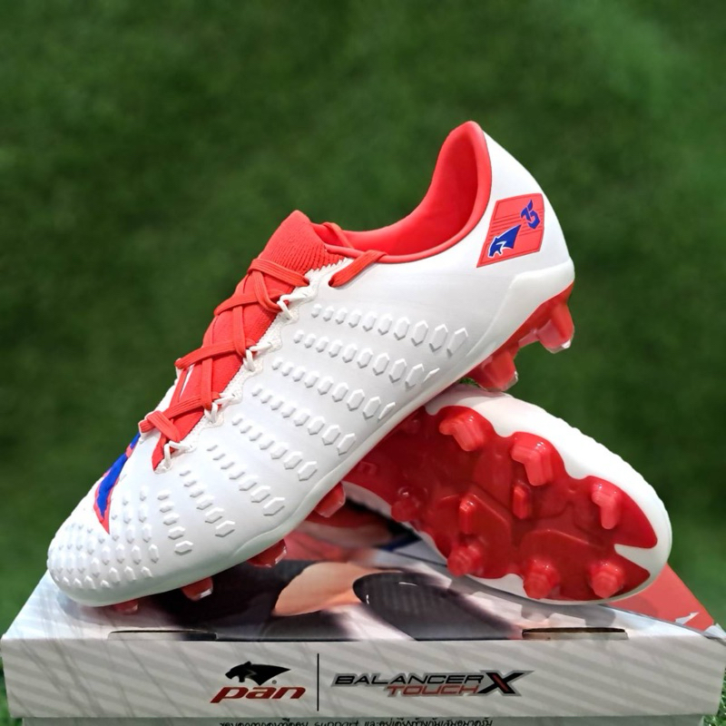 Pan Balancer touch X FLYKNIT รองท็อป รองเท้าฟุตบอลแพน | Shopee Thailand