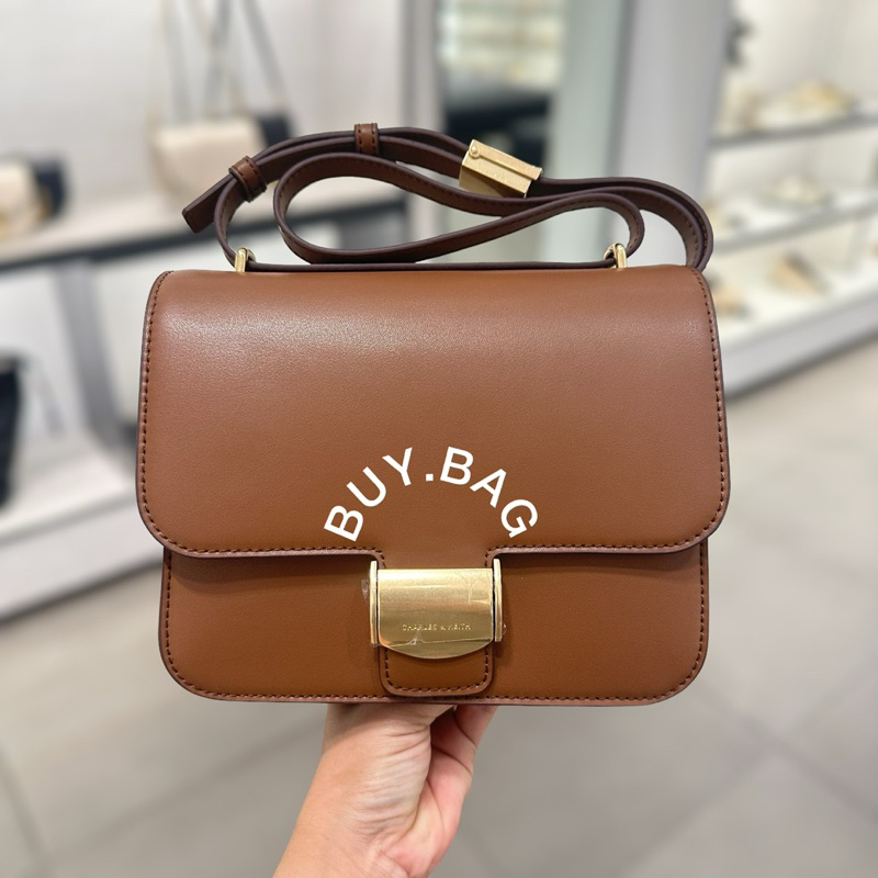 CHARLES & KEITH : ( มีโค้ดลด30% ) CK2-80782358 กระเป๋าสะพายข้าง ...