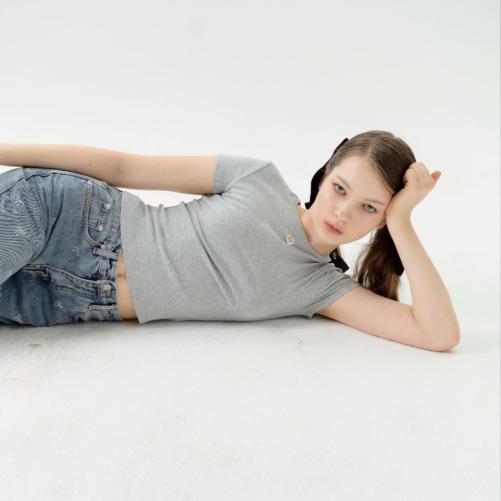 BNK ORIGINAL BABY-TEE เสื้อยืดคอกลม เนื้อผ้า Cotton แต่งอะไหล่โลหะปั้ม ...