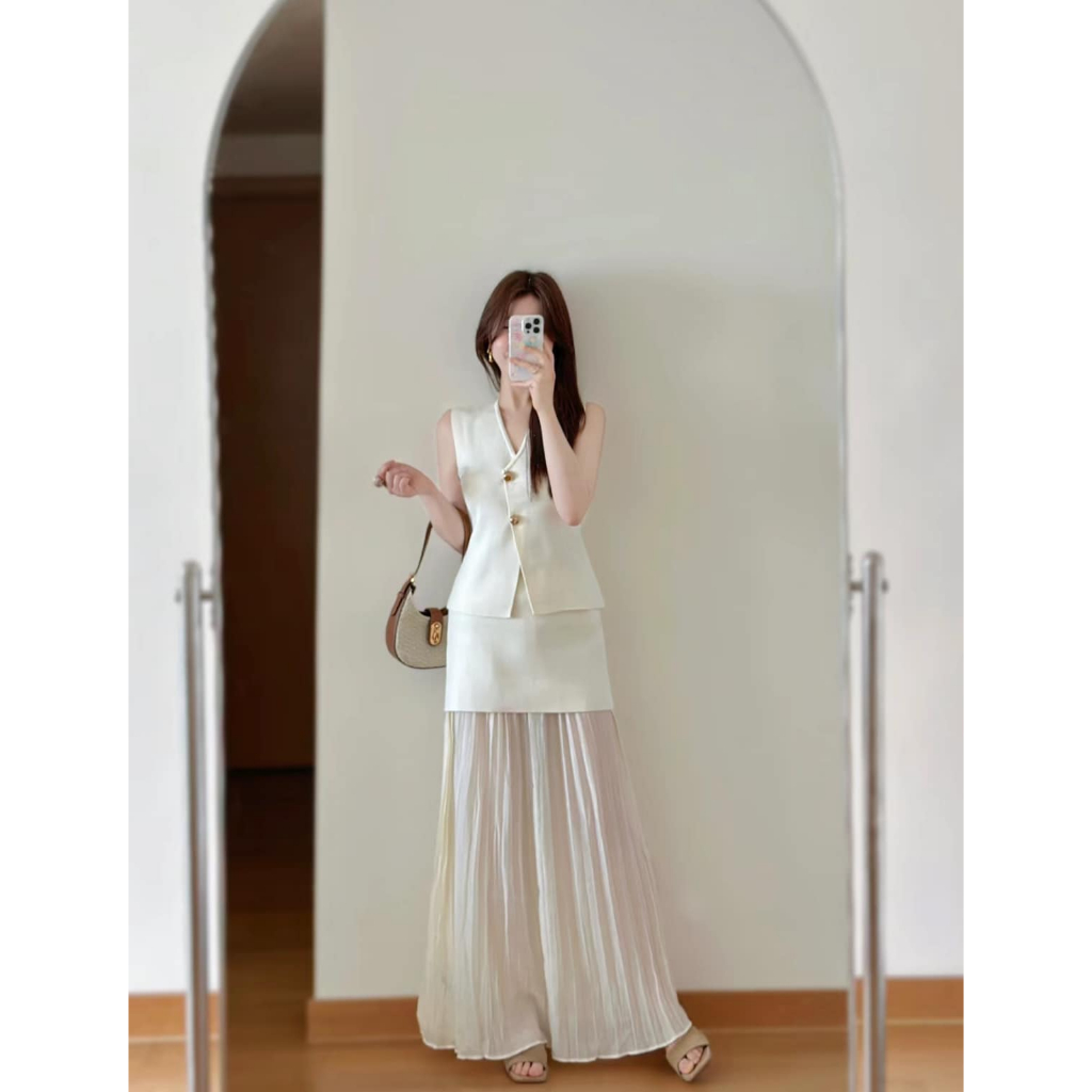Mogwamy พร้อมส่ง เซทครีม L Rin Set แมทกับเสื้อ4สี ครีม,น้ำเงิน,ดำ,แดง ...