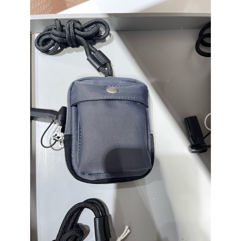 พร้อมส่ง cos mini crossbody pouch nylon | Shopee Thailand