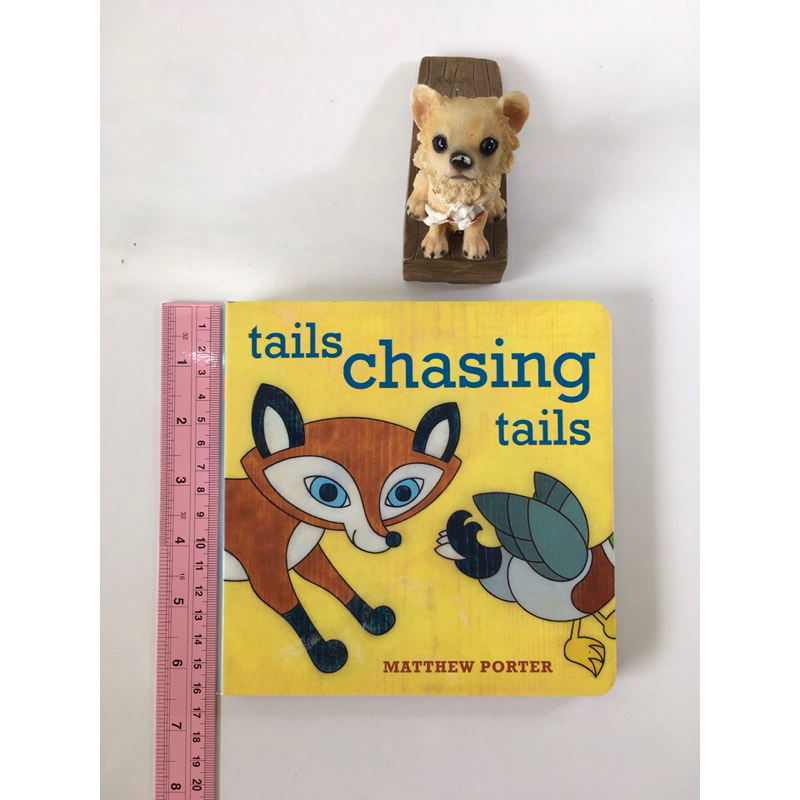 tails chasing tails หนังสือภาษาอังกฤษมือสอง boardbook | Shopee Thailand