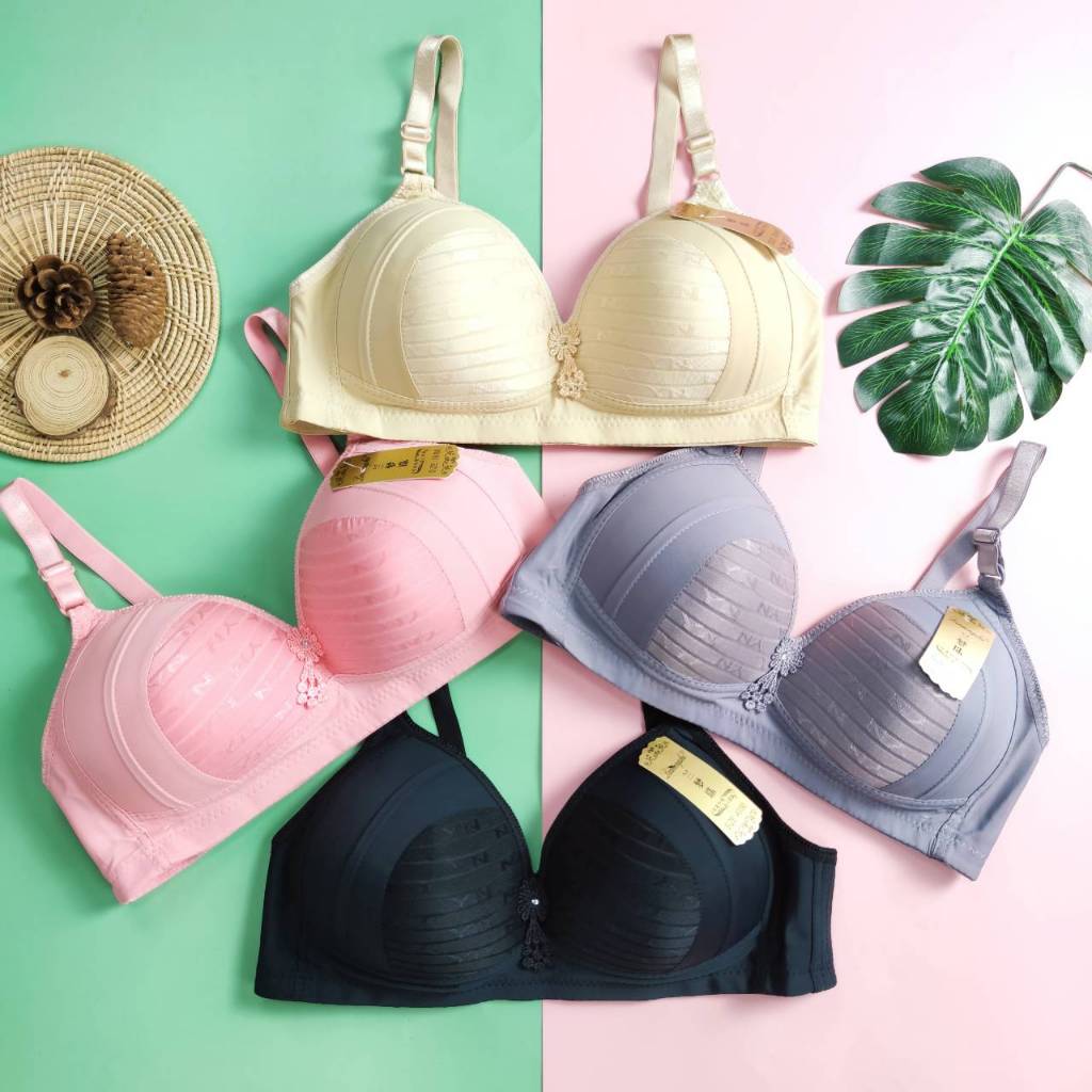 เสื้อชั้นในผู้หญิงไร้โครง (คัพซี)(W030) เก็บข้างเยอะ หลังใหญ่ มีฟองน้ำ แบบตะขอ 3 ตะขอ สายบ่าปรับ ...