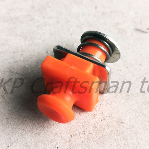 ตัวล็อคคันโยก สำหรับ เครื่องพ่นปุ๋ย หว่านปุ๋ย รุ่น G5K 5HP 5แรง ทนทาน อย่างดี | Shopee Thailand