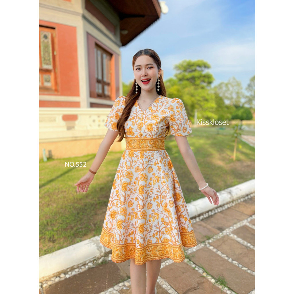 Kety Smile ชุดเดรสผ้าปาเต๊ะ คอวี กระโปรงบาน 8 ชิ้นทรงย้วย อัดกาวทั้งชุด ต้องจัดแล้วน้า (S-2XL ...