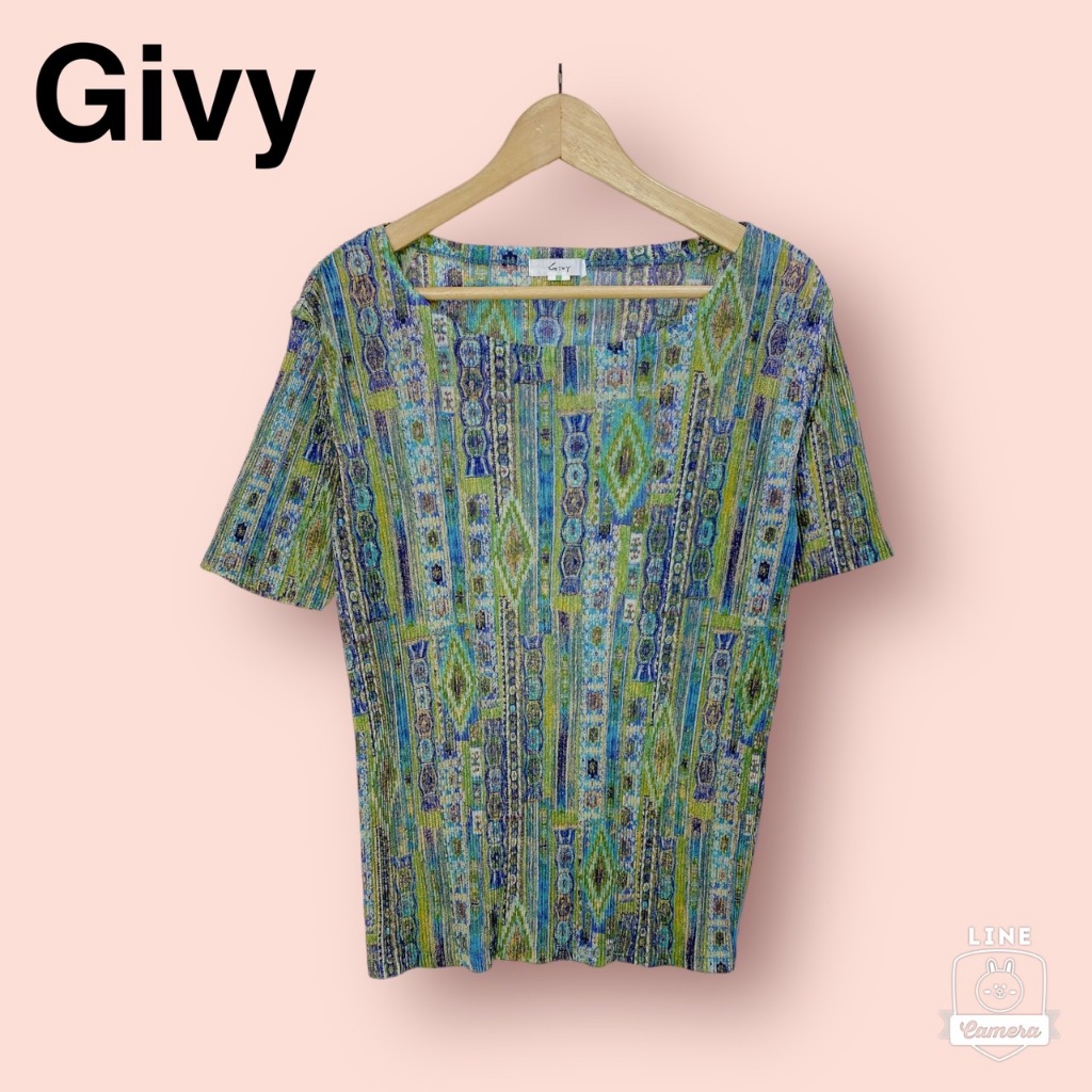 เสื้อพลีท Givy เสื้อทรงสวยน่ารักมาก ไซด์ - F อก 38-48 ยาว 25 นิ้ว พลีท ...