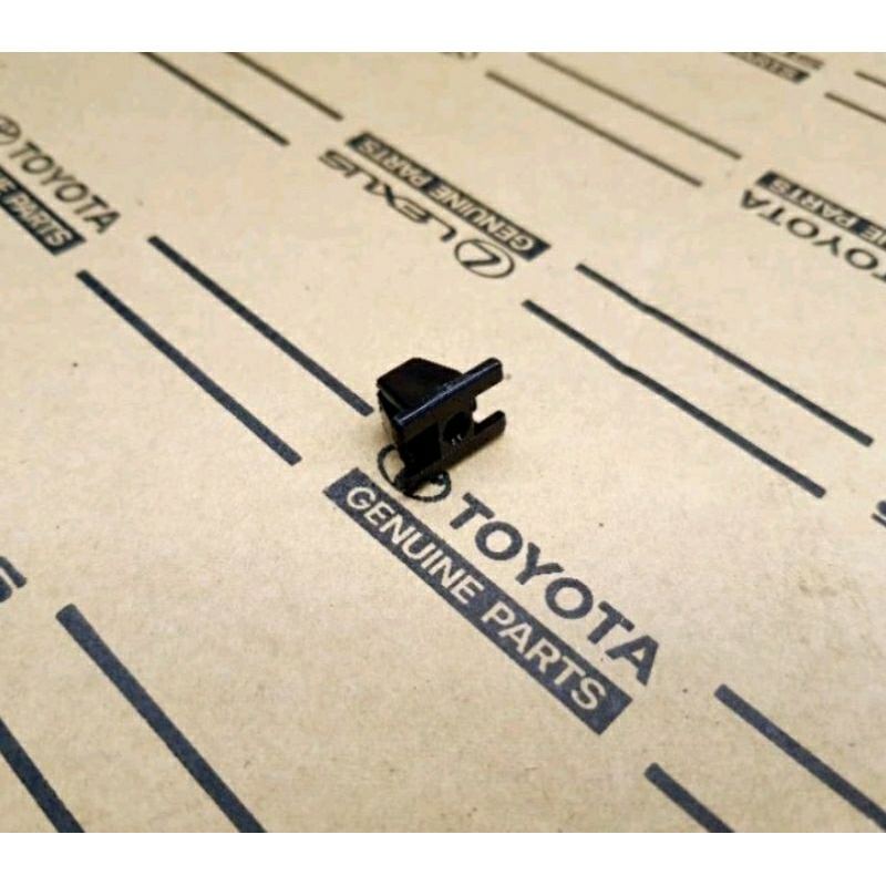 กิ๊บ ยึดน็อต ไฟท้าย Toyota Tiger SportCruiser ของแท้ | Shopee Thailand