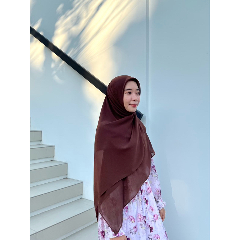 ผ้าคลุมชีฟองสามเหลี่ยมขนาดใหญ่ (135*135 ซม) | Shopee Thailand