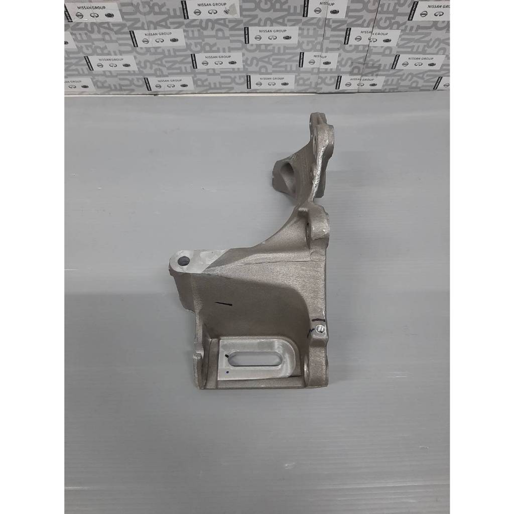 ฐานยึดไดชาร์ท NISSAN MACRH , ALMERA , NOTE K13T , E12T 11710-3VA0A ...